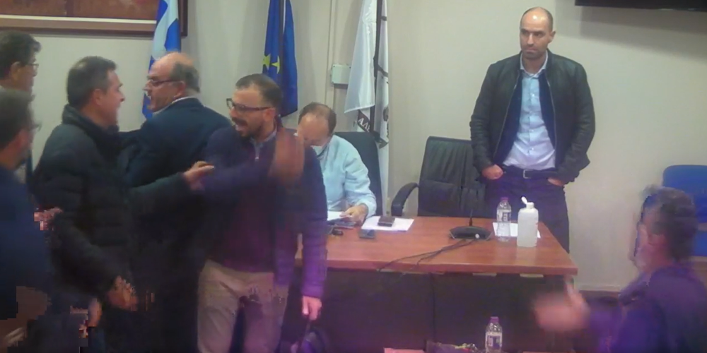 Εικόνες ντροπής στο Δημοτικό Συμβούλιο Αλεξανδρούπολης – “Πιάστηκαν στα ...